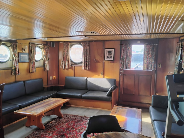 Luxurious One Of A Kind Tugboat/yacht, Nyc, Sleeps 12, Unique Experience, - Long Island