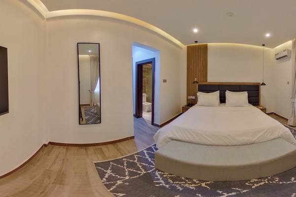 Quarto Superior, varanda, Vista para a cidade | Secretária, Wi-fi grátis