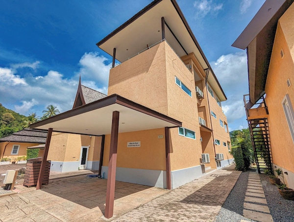 Poolside Apartments And Rooms - Ko Chang