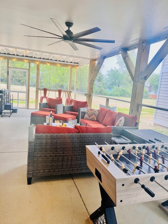 Modern 3-bedroom House In Colonial Beach With Access To Pool And Private Hot Tub - Westmoreland State Park, Montross