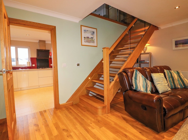 Riverside, Pet Friendly, Character Holiday Cottage In Leverburgh - Harris