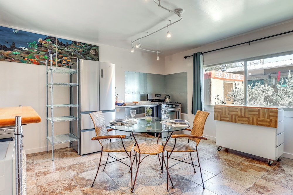 Artsy Studio W/ Patio: 25 Mi To Santa Fe - Española, NM