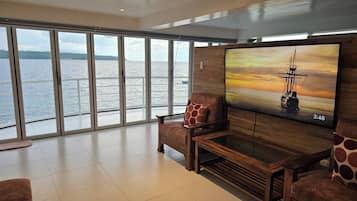 Apartamento, 2 quartos, acessível, fumadores | Sala