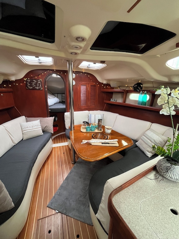 Staying On A Luxury Sailing Yacht On The Costa Blanca - Guardamar del Segura