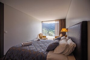 Villa Panorâmica | Roupa de alta qualidade, minibar, com decoração personalizada 