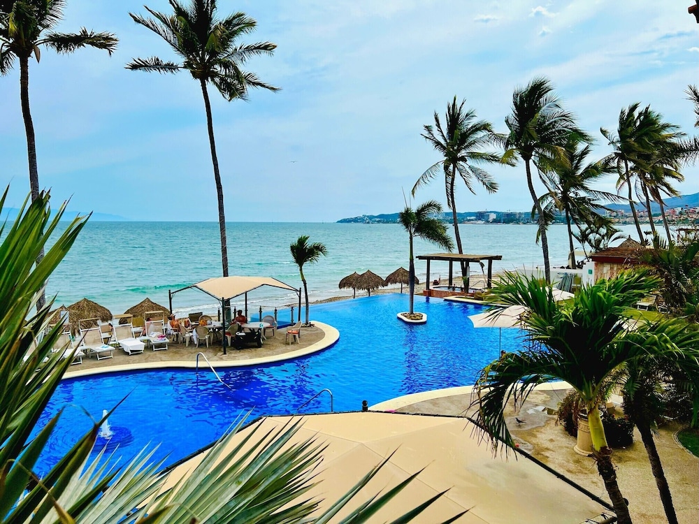 Los Picos Hotel & Suites Bucerias - Bucerías