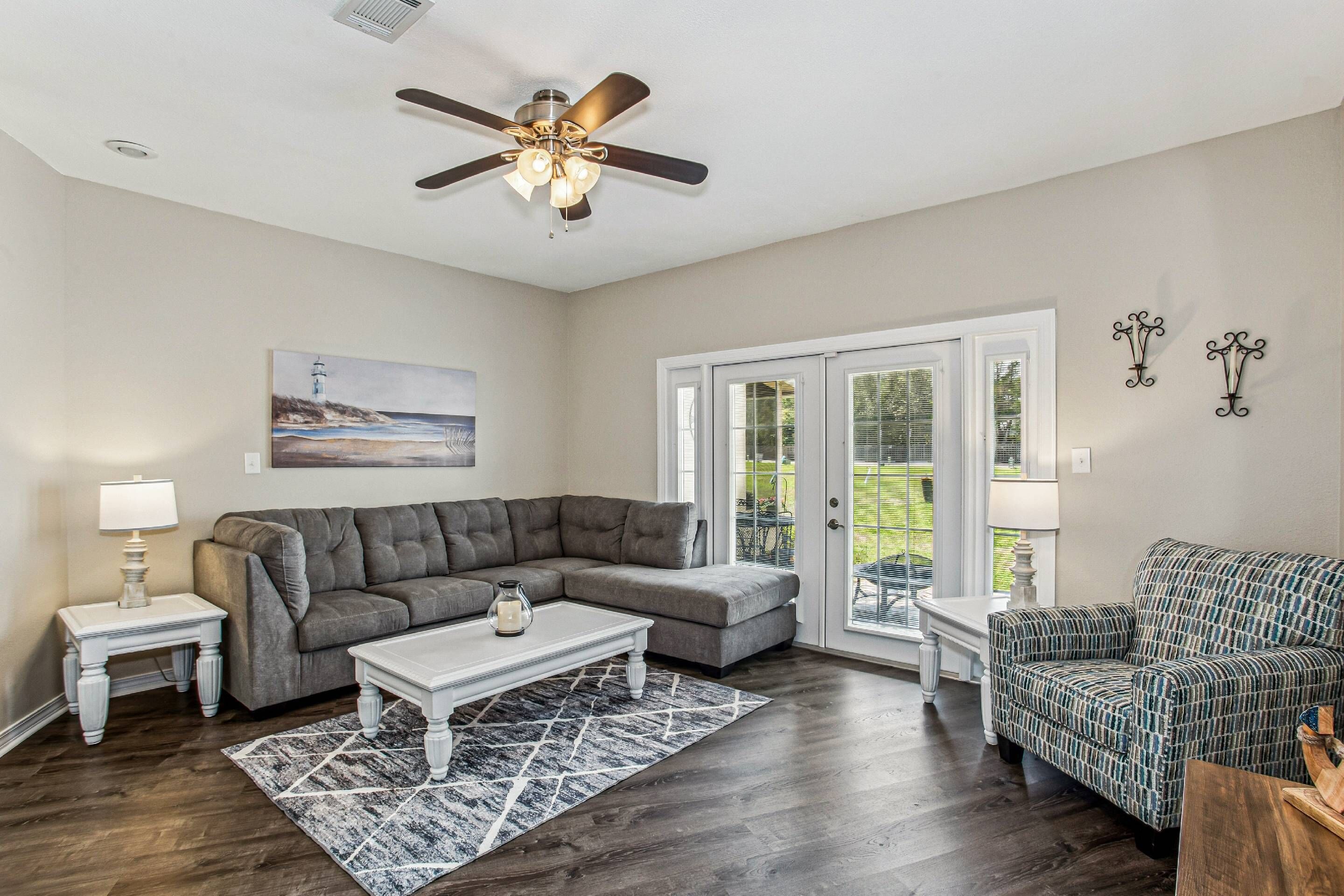 Majestic Retreat - Navarre Townhouse With Bay Access, Garage Community Pool, Kayak, And Paddleboard - Navarre, FL