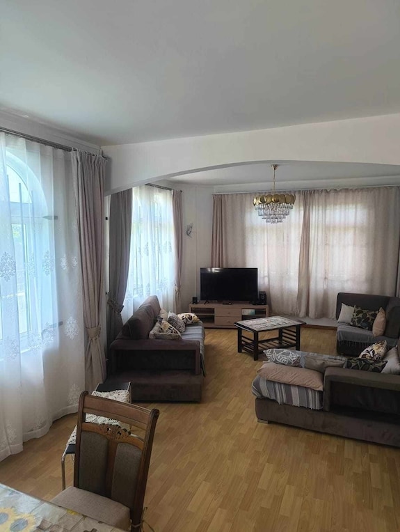 Villa à Pereybere Avec 4 Chambres Et 3 Sdb Séjour Grand Salon Climatisé Wifi - Port Louis