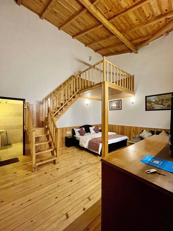 Shri Shail Inn - Mukteshwar