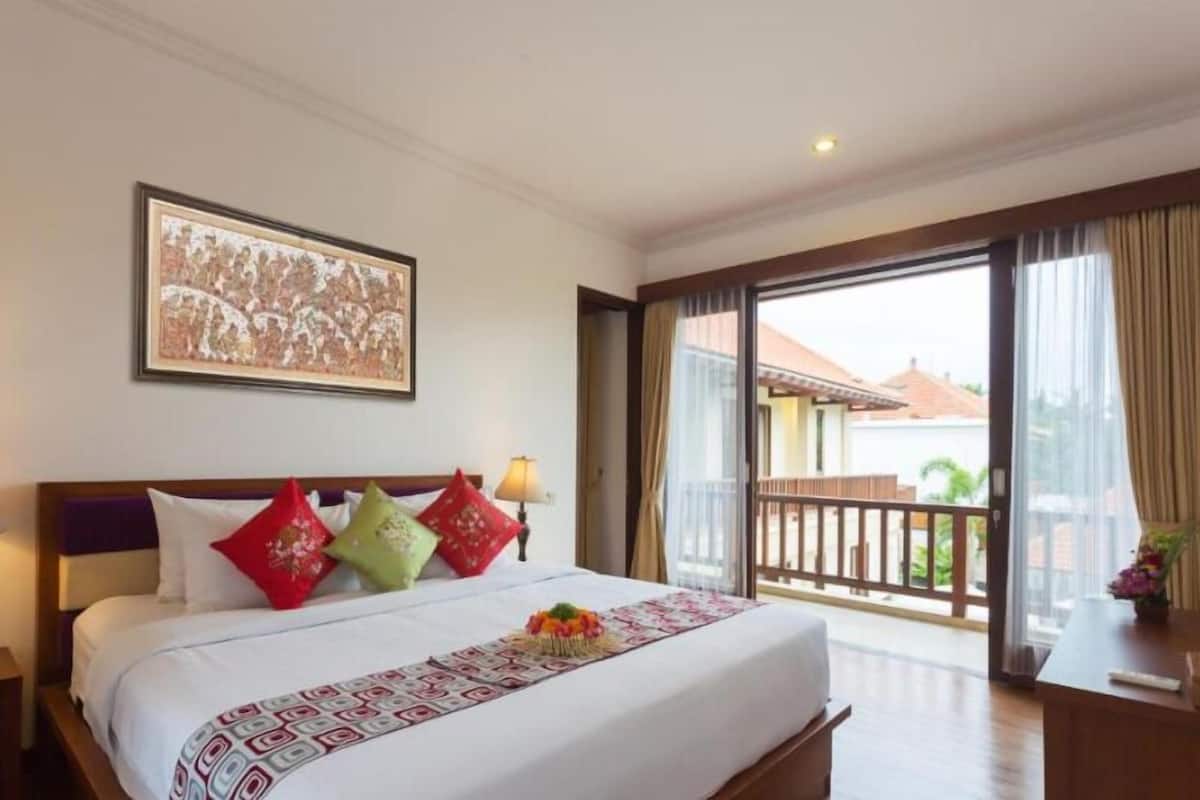 Quarto casal família, vista para a piscina | Roupas de cama premium, Wi-Fi de cortesia, roupa de cama