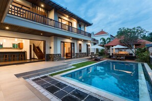 Piscina externa