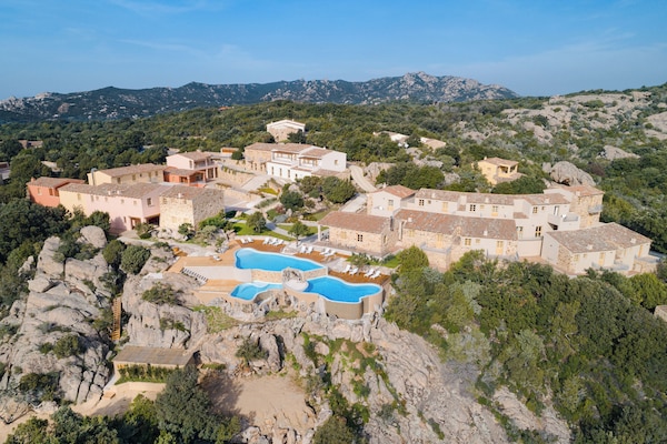 Borgo Smeraldo Resort&villas - Sardinia Island