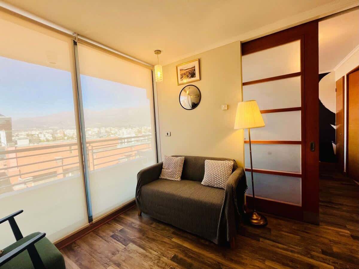 Buho | Urbano Artístico Providencia | A/c Pool - Providencia, Chile