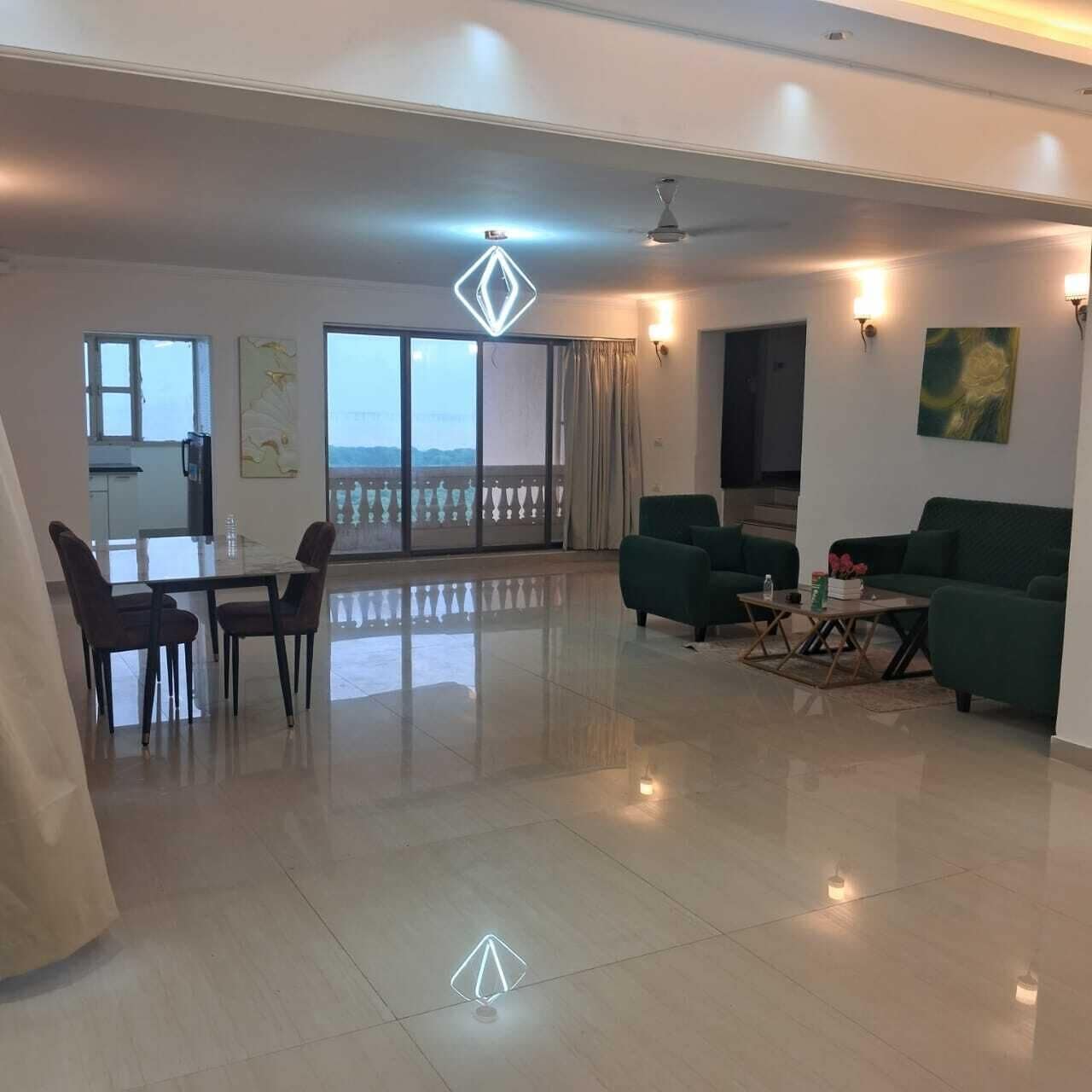 Quarto Duplo Executivo | Sala de estar | Televisor LCD de 32 polegadas com canais por cabo 