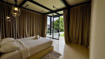 Vila, 3 quartos, piscina particular, vista para a piscina | 2 quartos, cofres nos quartos, ferros/tábuas de passar roupa