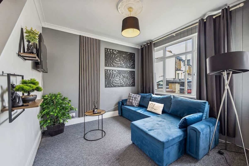 3-bed Home With Easy Access To Medway Hospital - Chatham