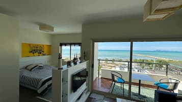 1 quarto, frigobar, escrivaninha, quartos à prova de som