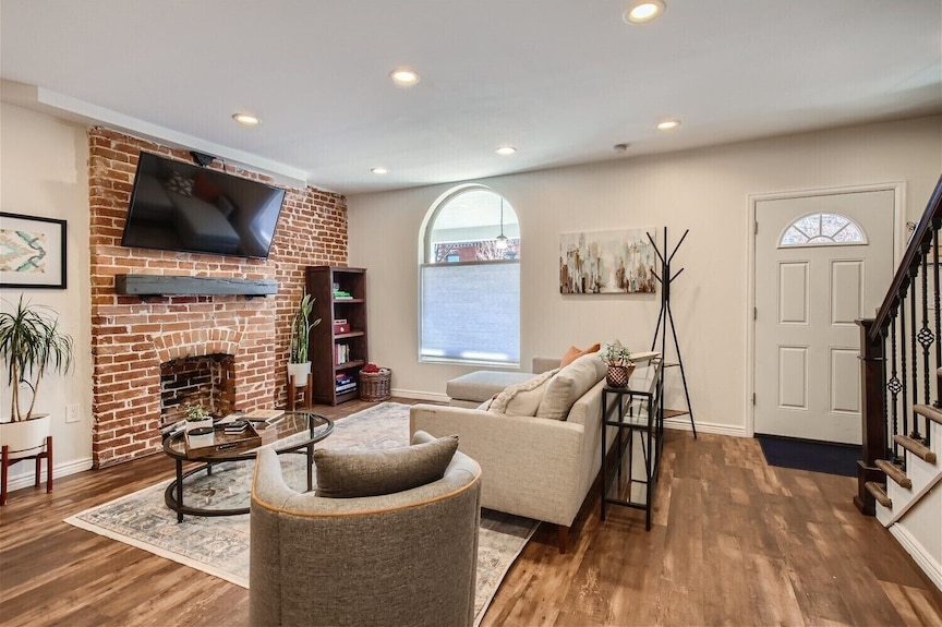 Renovated Victorian Home In Historic Neighborhood With Amazing Location -