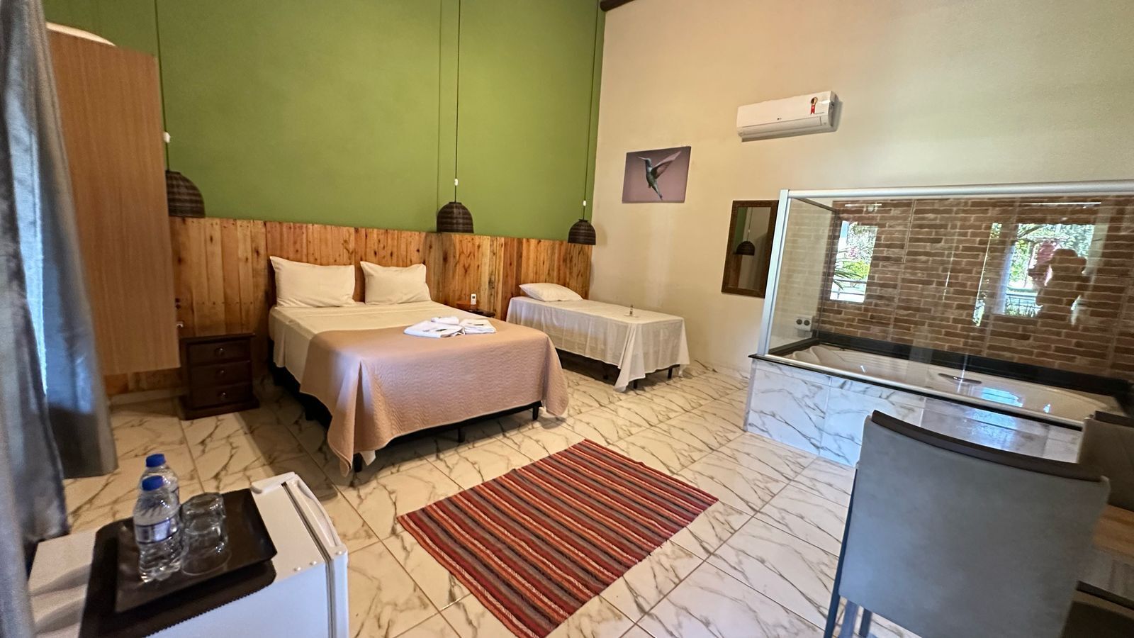 Quarto conforto | Wi-Fi de cortesia, roupa de cama