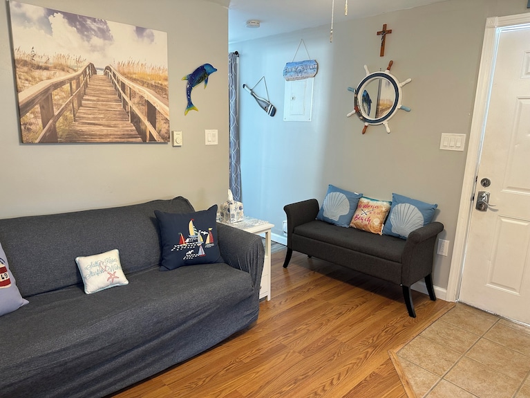 Charming 2-bedroom Beach Cottage With Ac & Wifi In North Wildwood. Pet Friendly - Wildwood, NJ