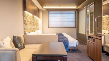 Suite de Luxo, varanda, Vista para a cidade | Cofre no quarto, cortinas/cortinados opacos, Wi-fi grátis