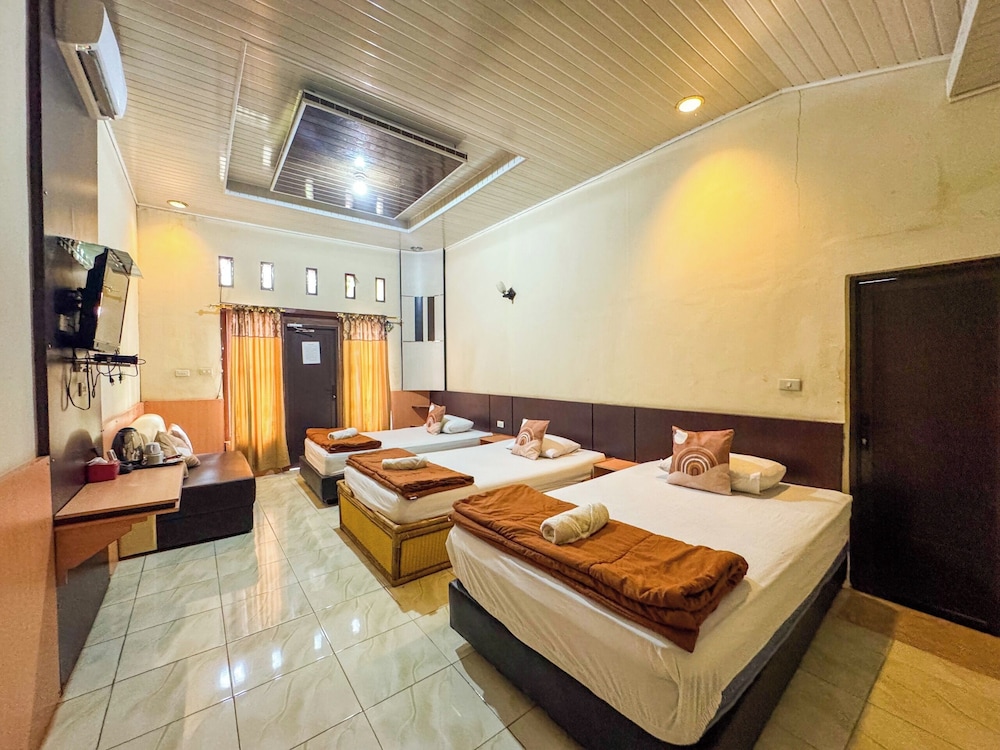 Lovina Krui Surf - Lampung