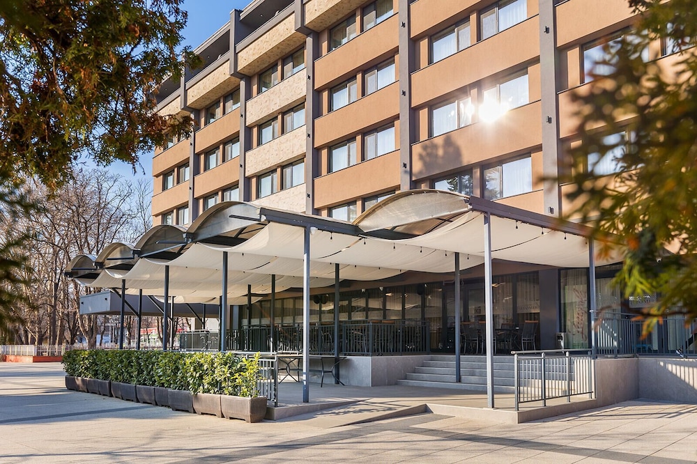 Jitomir Hotel - Montana