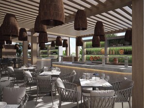 2 restaurantes, pequenos-almoços servidos, cozinha internacional 