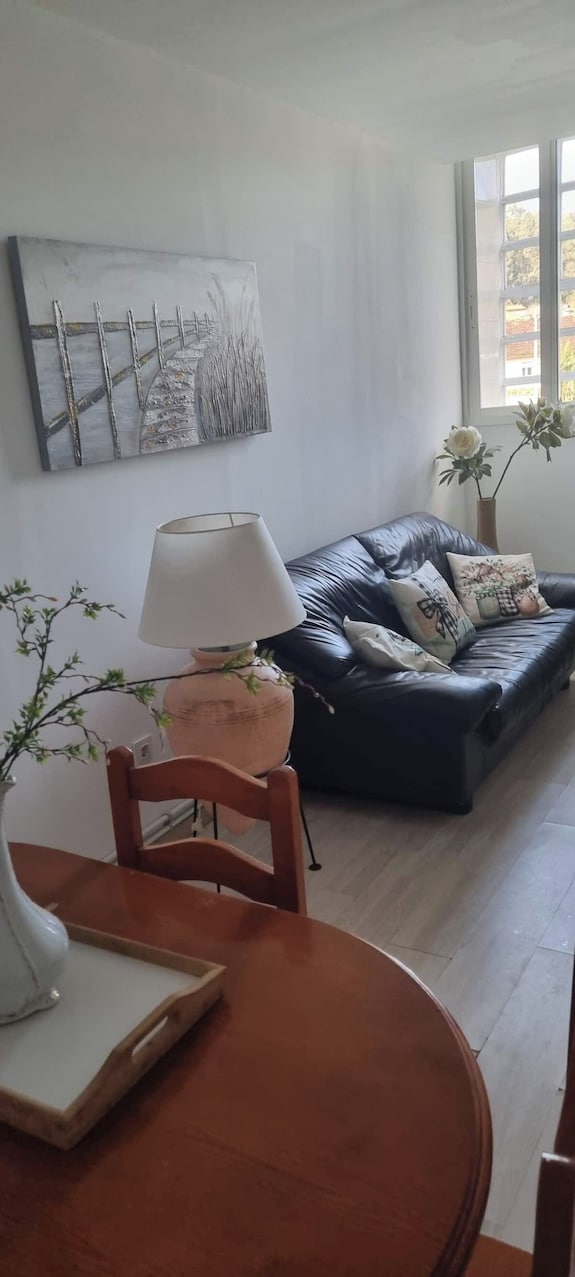 Apartamento Planta Baja De 85 M², 3 Habitaciones Con Patio - Pontevedra