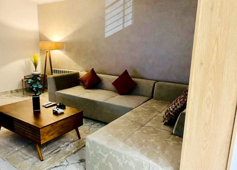 Charming 2-bedroom Apartment With Wifi, Ac In Soukra - Tunis