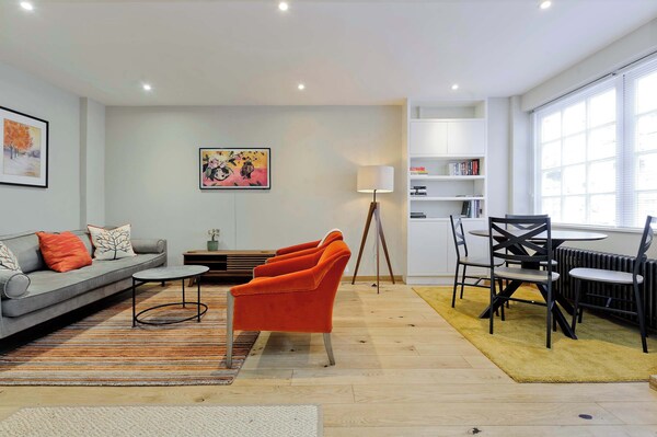 2 Bedroom Mews House, Marble Arch - Londres
