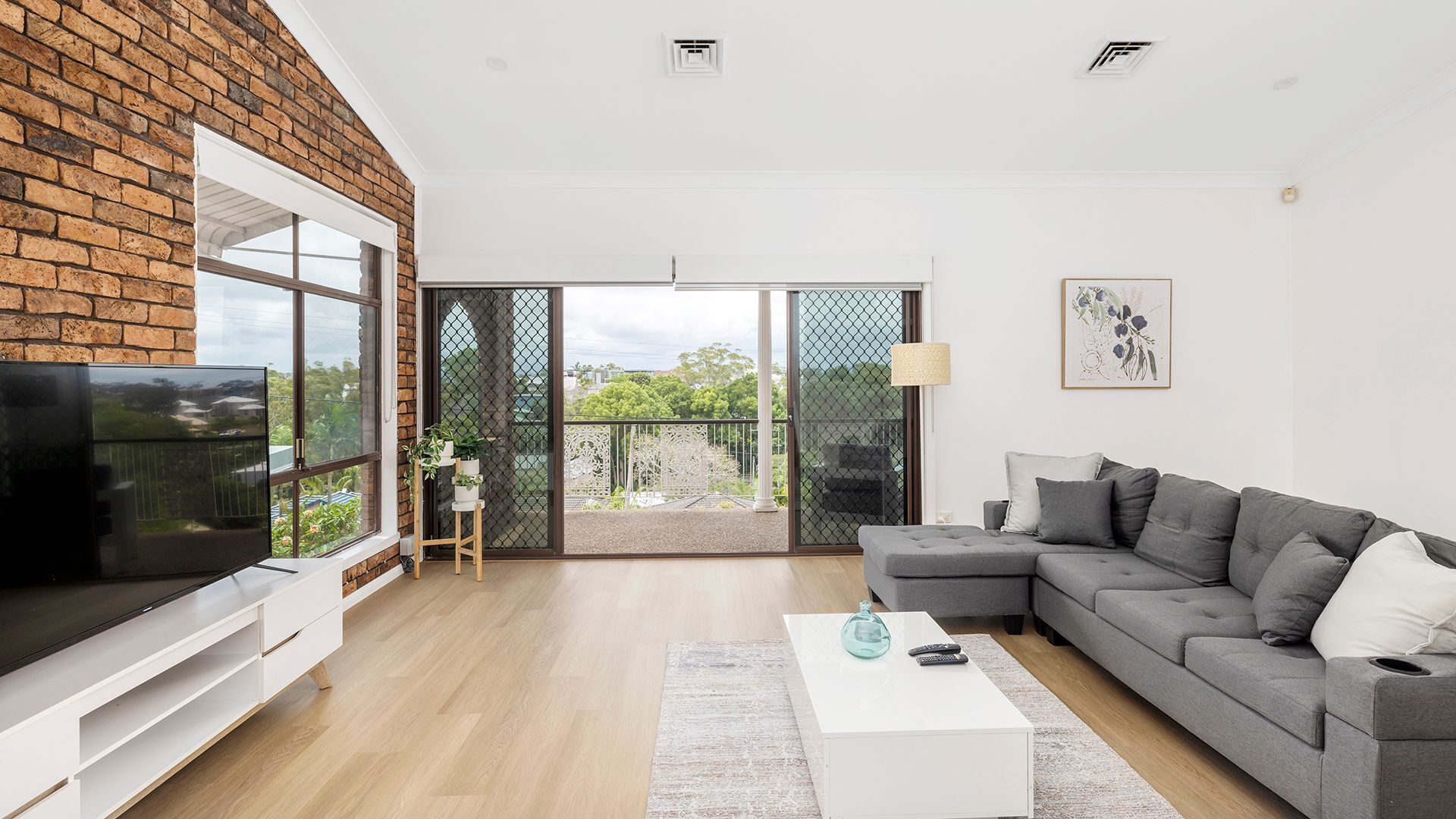 Pet Friendly Government House, 35 Government Road - Water Views - Anna Bay