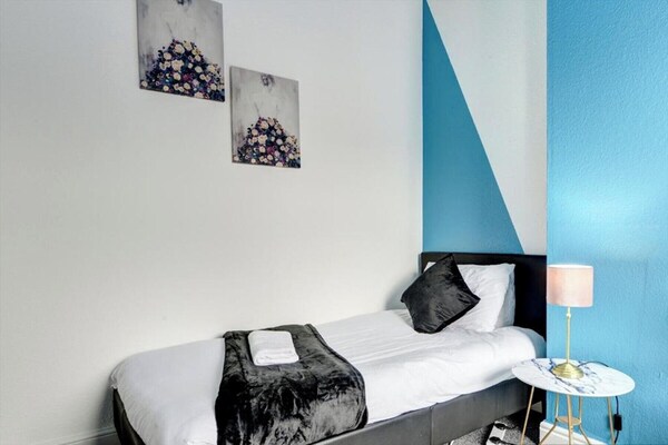 Central - 2br House - Free Parking - Garden - Coventry