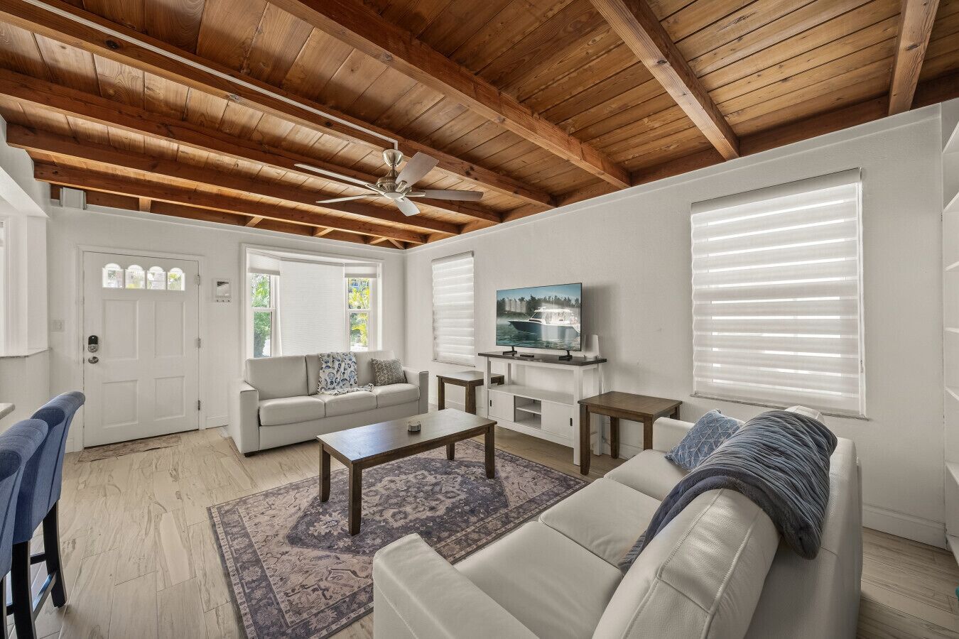 Pineapple On Siesta Key - Sarasota, FL