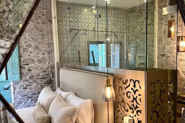 Quarto de Luxo | 1 quarto, cofre no quarto, ferro/tábua de engomar, Wi-fi grátis