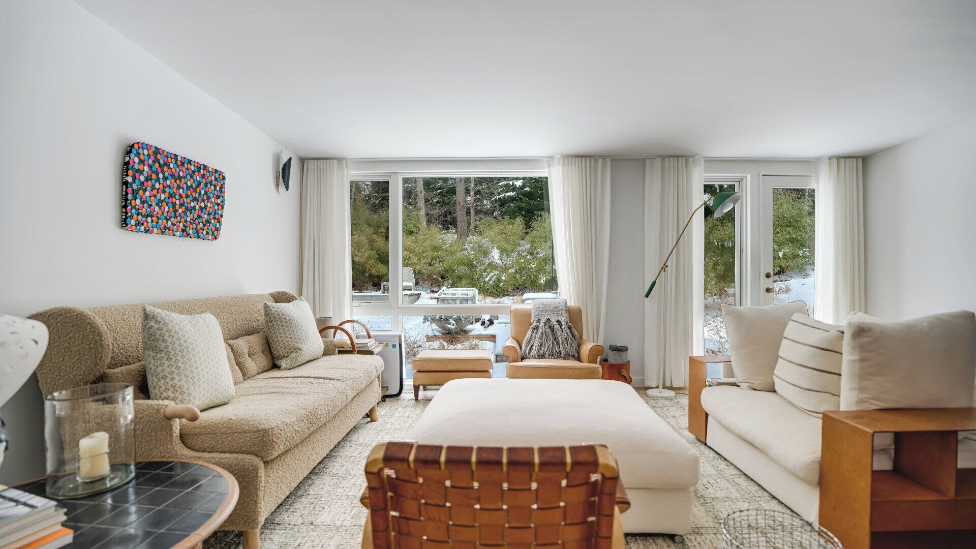 Open Living Space, Private Backyard, High End Appliances, Close To... - Shelter Island, NY