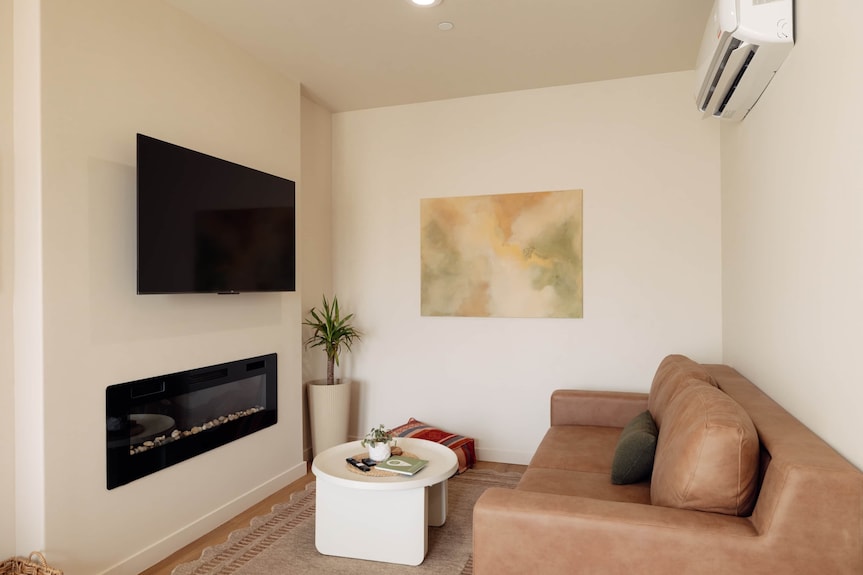 Ara 02: A One Bedroom Suite And Rooftop Viewing Deck, Ara #2 - Canyon Lake, Roosevelt