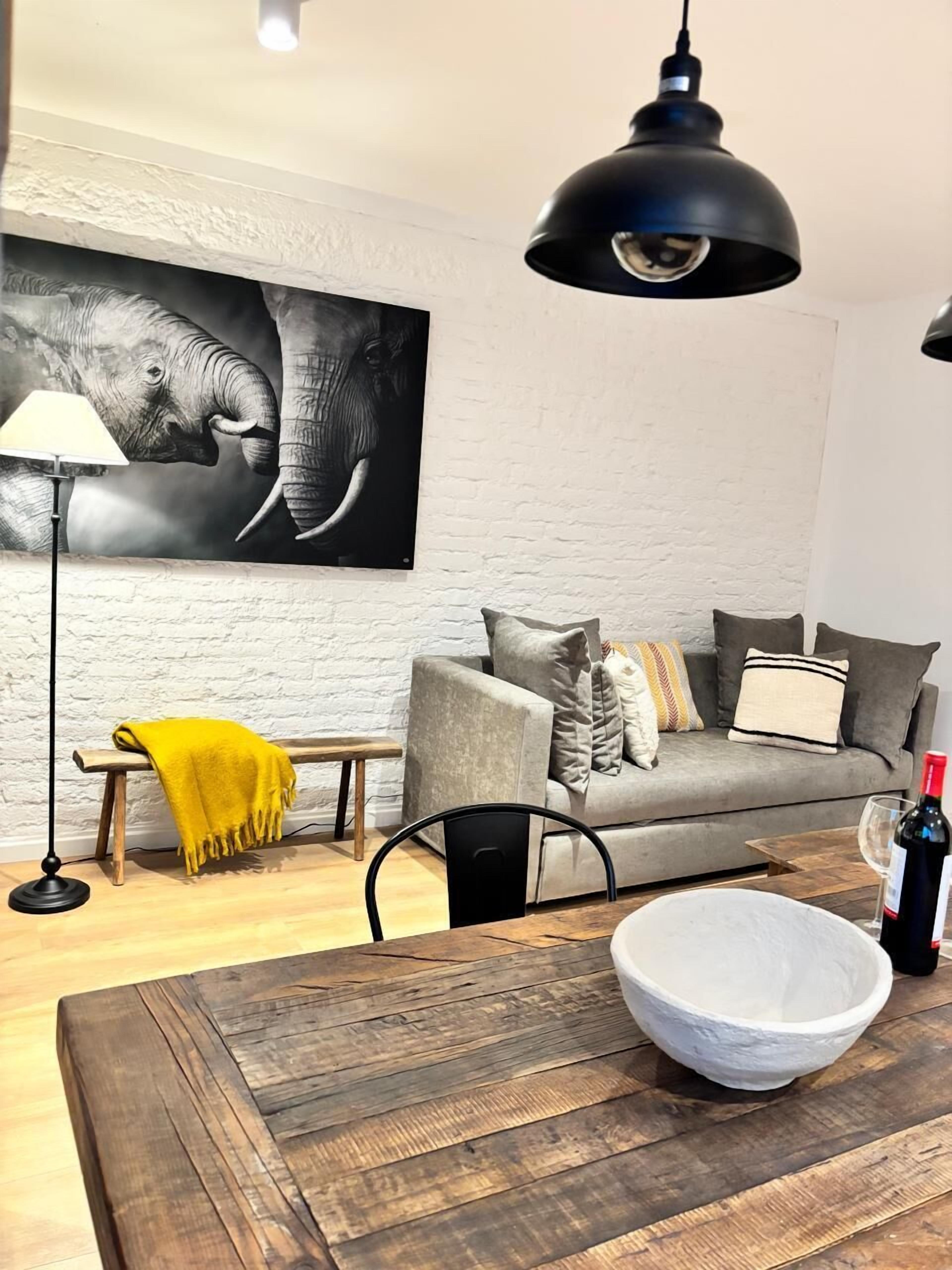 Apartamento júnior | Área de estar | TV de tela plana