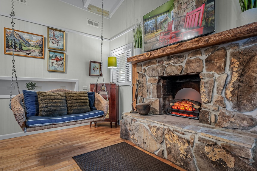 Talking Leaves Cottage | Scenic Highway On The Brow | Fast Wi-fi | Dog Friendly - Alabama