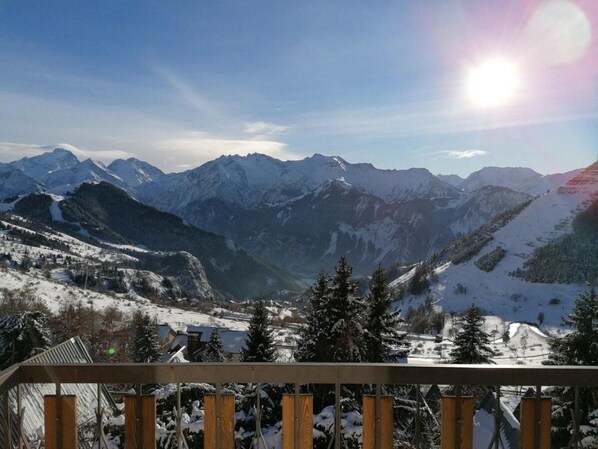4th floor, balcony, parking, tv, ski locker, 36m², Alpe d'Huez Reviews ...