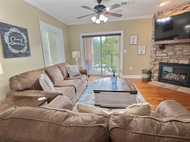 Just Updated~ 2-bedroom Condo In Downtown Gatlinburg, Walking Distance To All - ガットリンバーグ, TN