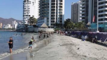 Na praia