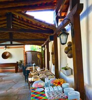 Pequeno-almoço tipo buffet diário incluído