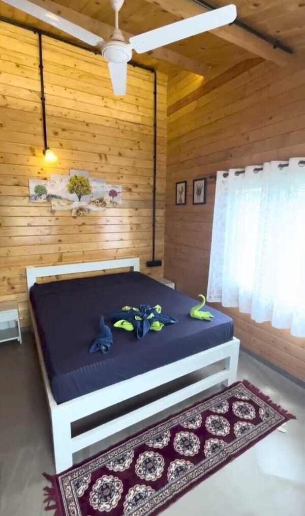 Little Swiss By The Lake - Shirwal