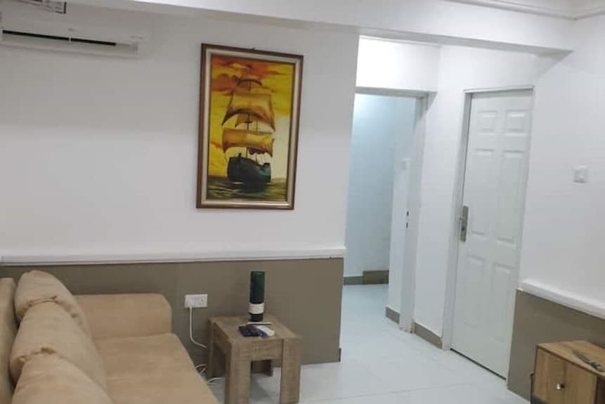 Lovely 1 Bedroom And Living Room In A Quiet Area With A Car To Move Around Abuja - Abuja