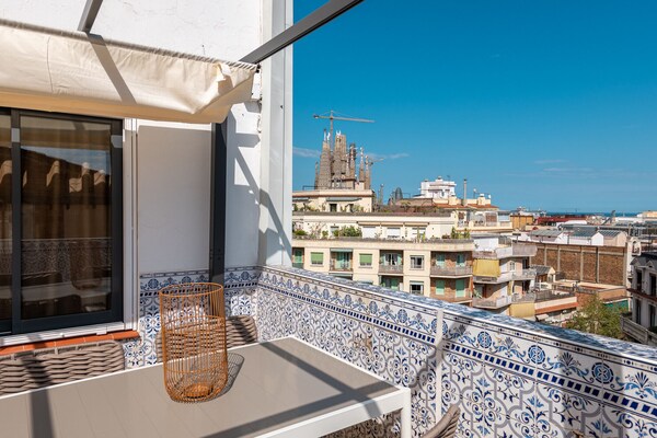 Sagrada Familia Apartment By Olala Homes - Costa Brava (Spain)