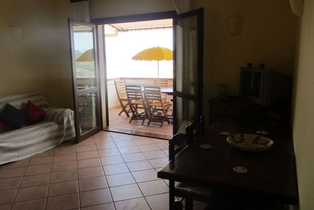 San Giovanni Roccia Elefante Near Castelsardo B6 1 Double Bedroom Doubl Sofa Bed - Castelsardo