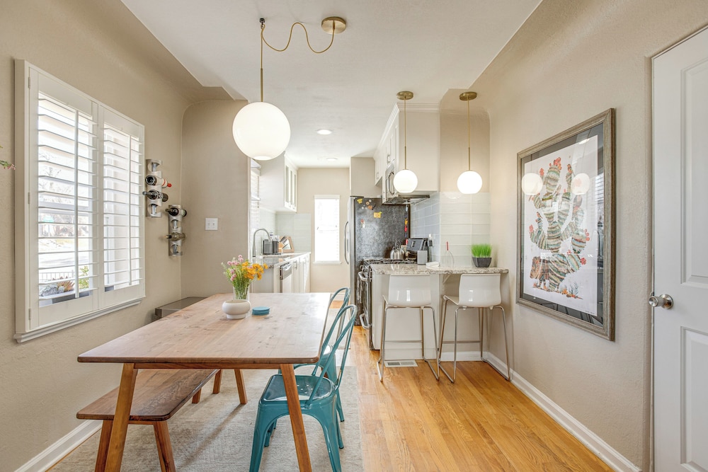 Walk To City Park: Chic Home W/ Hot Tub & Yard - Thornton, CO