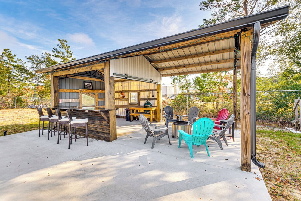 6 Mi To Navarre Beach: Home W/ Large Covered Porch - Navarre, FL