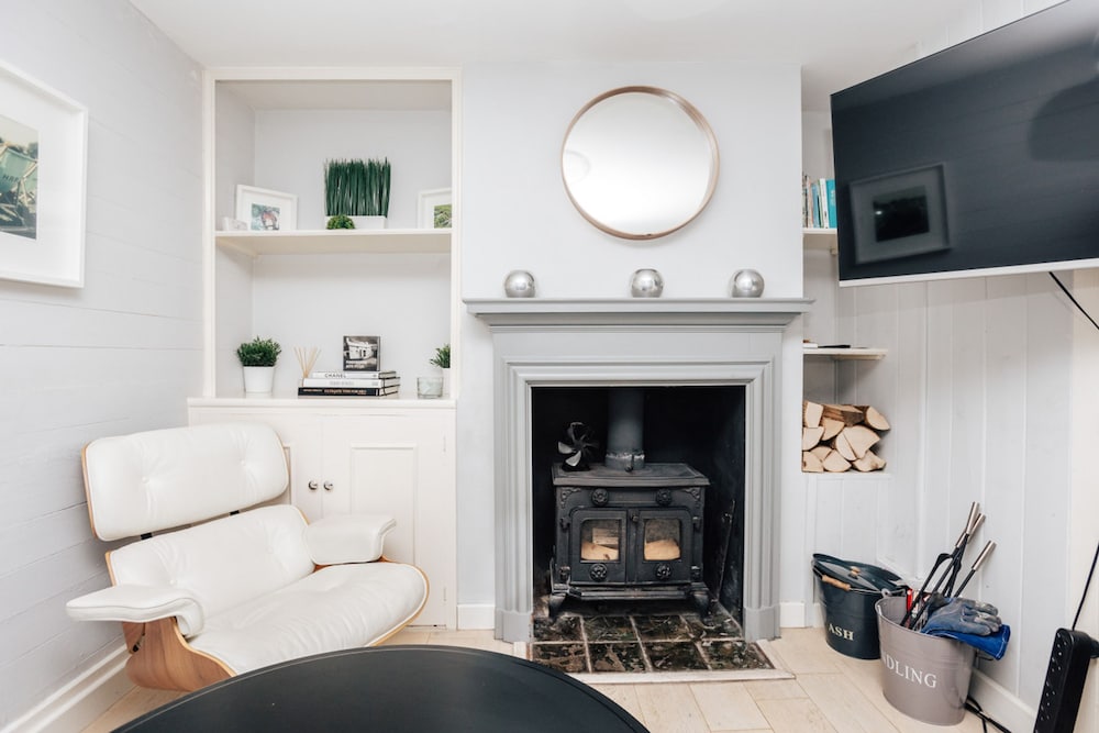 Mills Cottage - From 125 Per Night - Henley-on-Thames